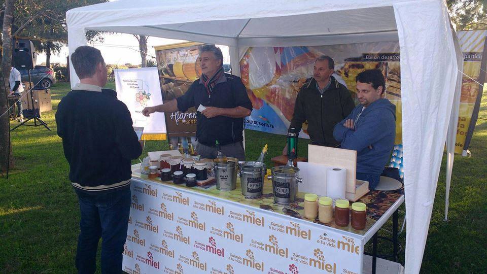 La Asociación de Apicultores de Franck presente en "Plaza Sonrisa" | Al ...